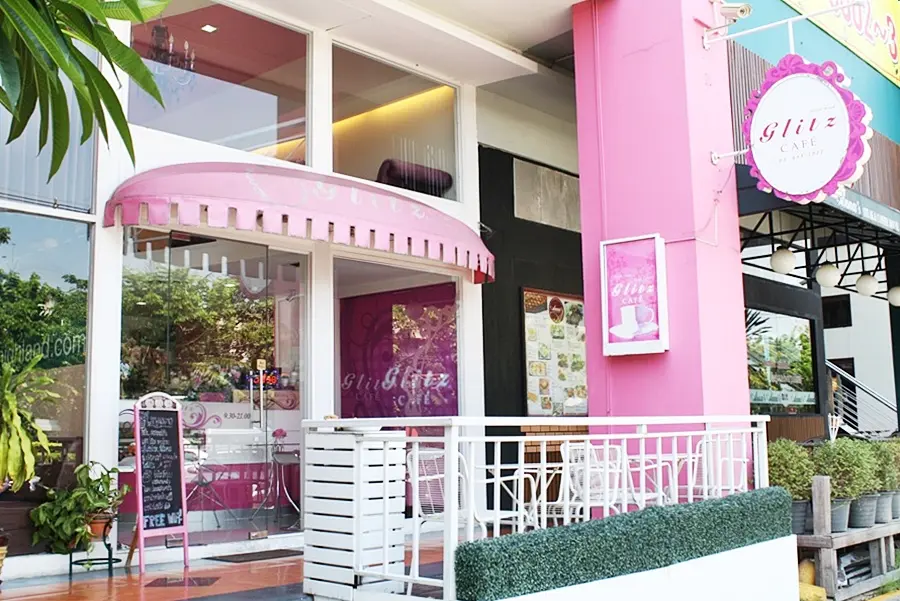 Glitz Cafe's Review - Appetizers Bakery Shop Casaul Dining in Wang ...