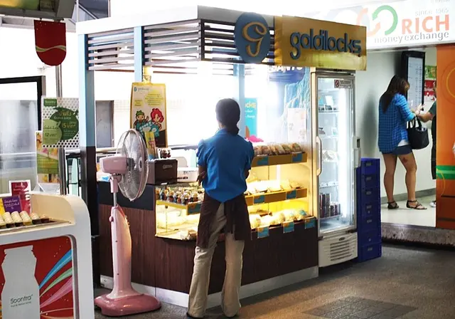 Goldilocks Bakery - Philippines Bakery Shop Casaul Dining in Lum Phi Ni ...