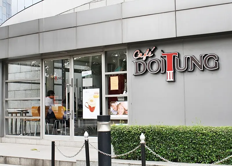 คาเฟ่ดอยตุง Cafe Doi Tung - Coffee Shop / Tea Room Casaul Dining in Lat ...