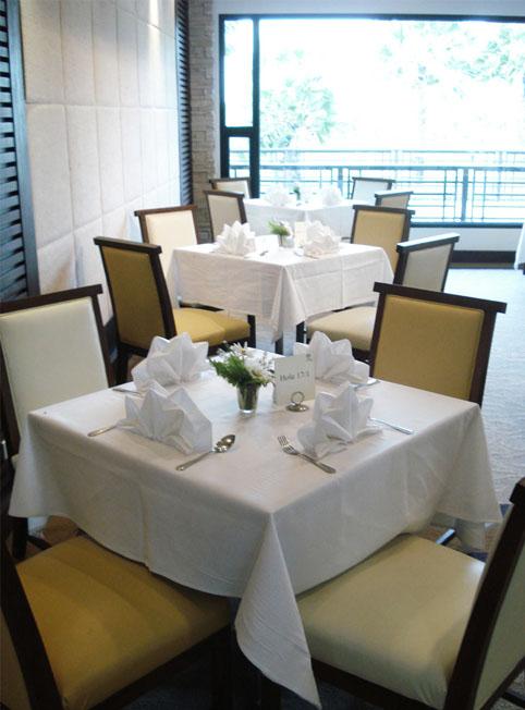 The Suwan Nava Restaurant - Thai food - general Tom Yum Family Style ...
