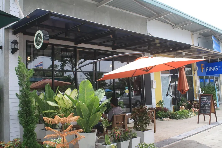 Reading Room Cafe' - Bakery Shop Casaul Dining in Chatuchak Bangkok ...