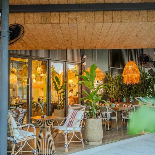 The Farmer and The Fisherman - Thai food - general Restaurant Casaul ...