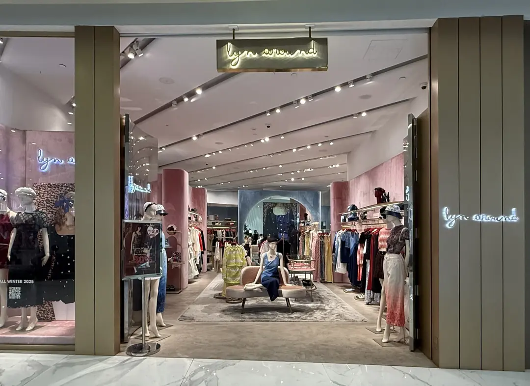 Lyn Around - เสื้อผ้าผู้หญิง in คลองต้นไทร ICONSIAM กรุงเทพและปริมณฑล ...