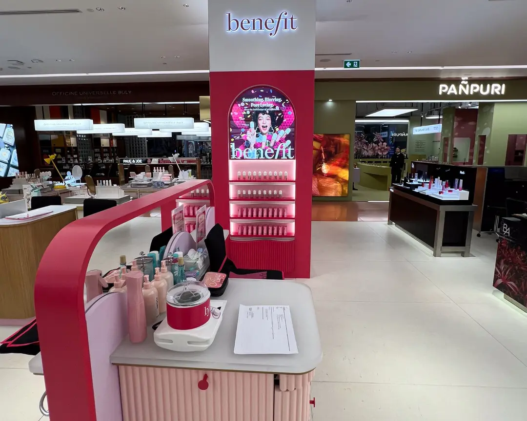 Benefit - เครื่องสำอาง in ลุมพินี เซ็นทรัล ชิดลม กรุงเทพและปริมณฑล ...