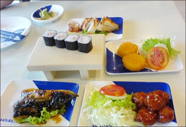 รูปภาพร้าน Kobune Japanese Restaurant (โคบูเนะ) ใน ดินแดง กรุงเทพและ ...