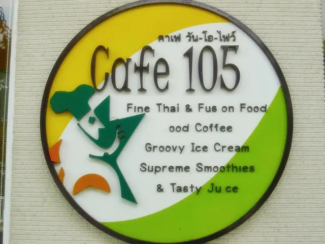 Café 105 - Thai food - general Cafe Casaul Dining in Lat Yao Bon Marche ...