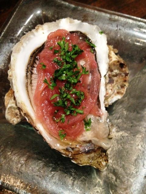 Fin de Clair oyster No.4 with shallot compote - รูปภาพร้าน ดับเบิ้ลยู ...