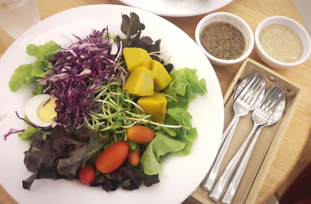 สลัดผัก ไซส์ L - Jones Salad's photo in Din Daeng Bangkok | OpenRice ...