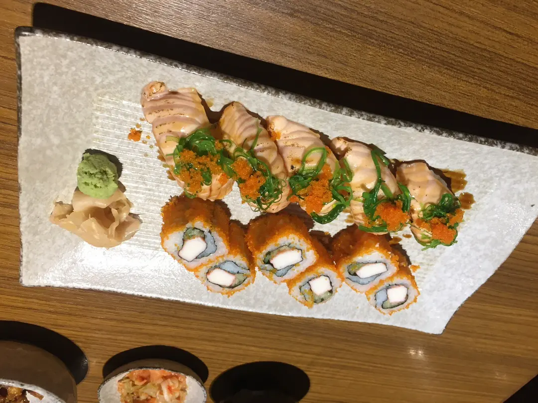Salmon Aburi Set - Zen Japanese Restaurant (เซน)'s photo in Pathum Wan ...