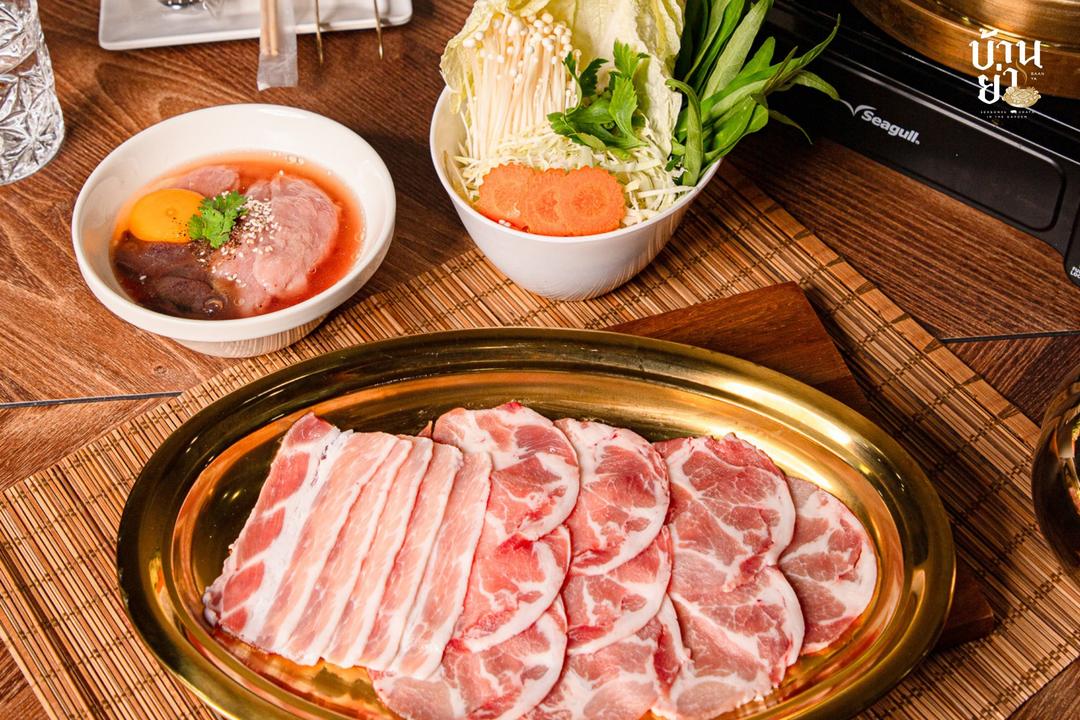 รูปภาพร้าน บ้านย่า - Seasonal Mookrata in the Garden ใน บางไผ่ กรุงเทพ ...